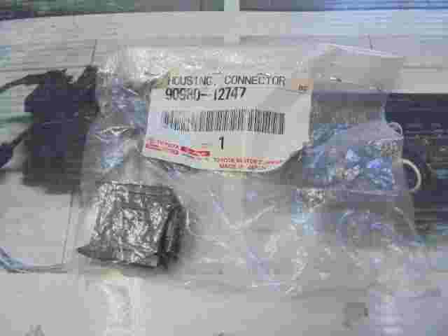 Housing Connector / Toyota Hilux RX 350 9098012747 90980-12747 - - 4x4 ...