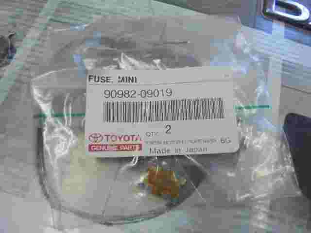Fuse Mini / Toyota 4-Runner Land Cruiser Prado 120 Lexus GX 470 Nissan ...
