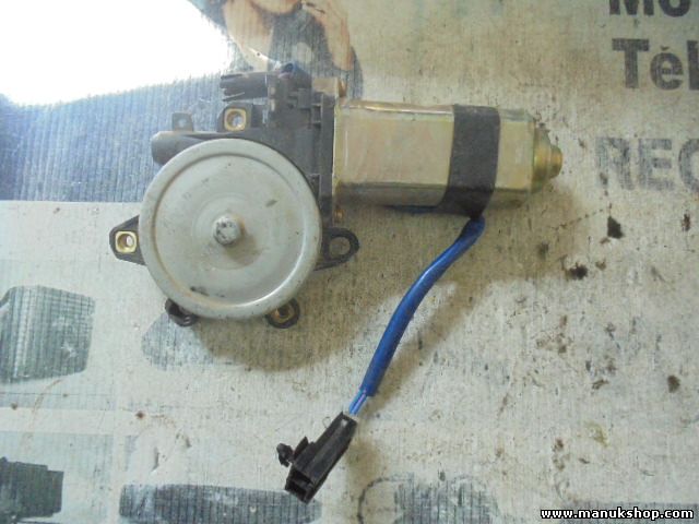 motor elevalunas delantero derecho / Fensterheber motor Vorne rechts ...
